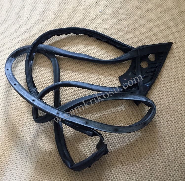 ORJİNAL ÇIKMA AUDİ A5 ÖN SOL KAPI LASTİĞİ (FİTİLİ) (OEM CODE: 8T0 837 ...